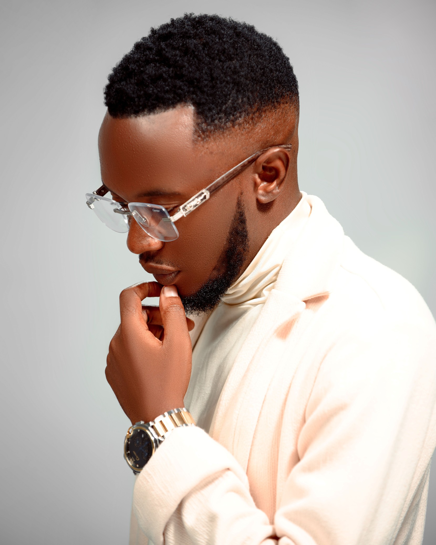 Walter Chilambo releases uplifting new single ‘On Top’ - The Lagos Review