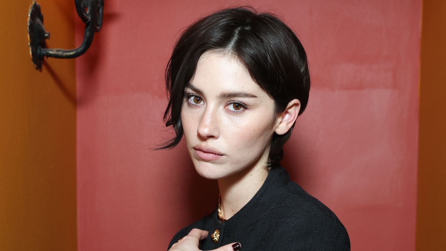 Gracie Abrams teases new music: "My Favourite Ever" - The Lagos Review